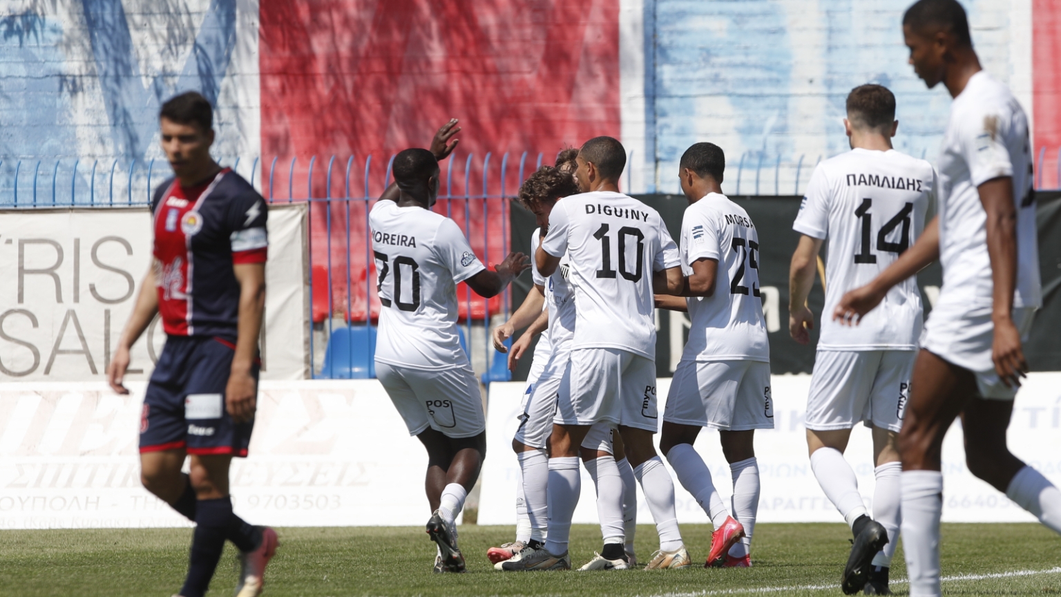 Καλαμάτα: «Χτυπάει» παίκτη από τη Super League η «μαύρη θύελλα» (pic) - Monobala