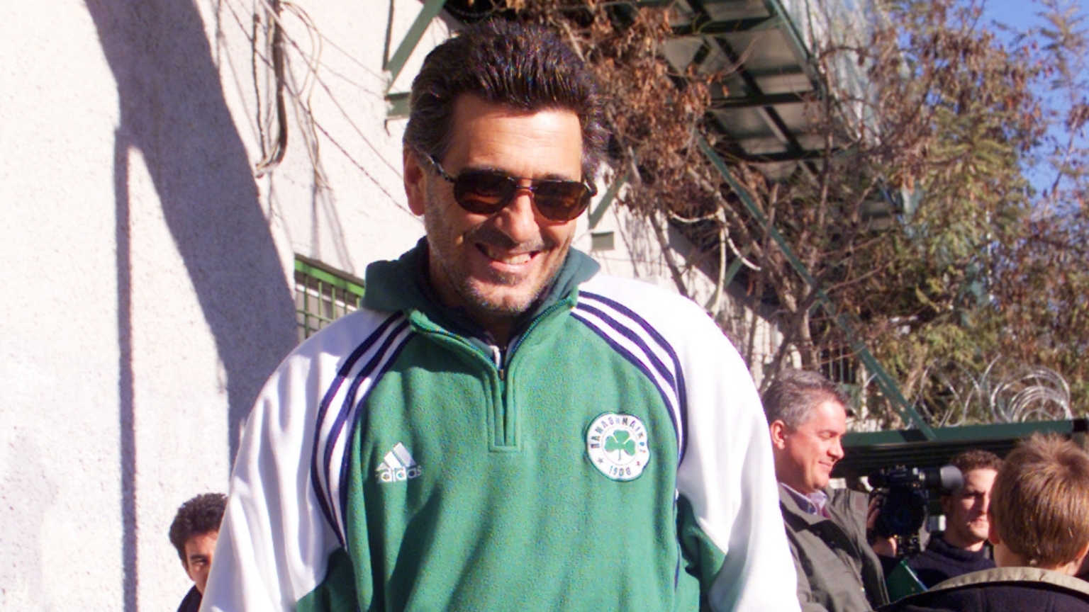 Γιάννης Κυράστας: Σαν κακόγουστη πρωταπριλιάτικη φάρσα (pics&video) - Monobala