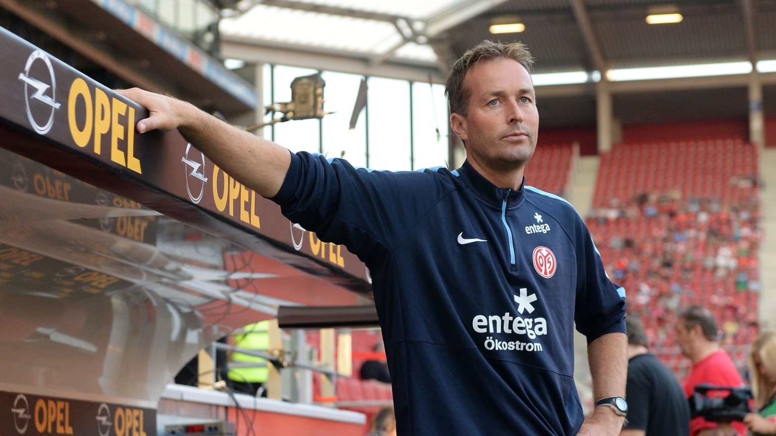 Τι... συνδέει τον προπονητή της Μπάγερν Λεβερκούζεν με Ολυμπιακό και Αστέρα Aktor (video) - Monobala