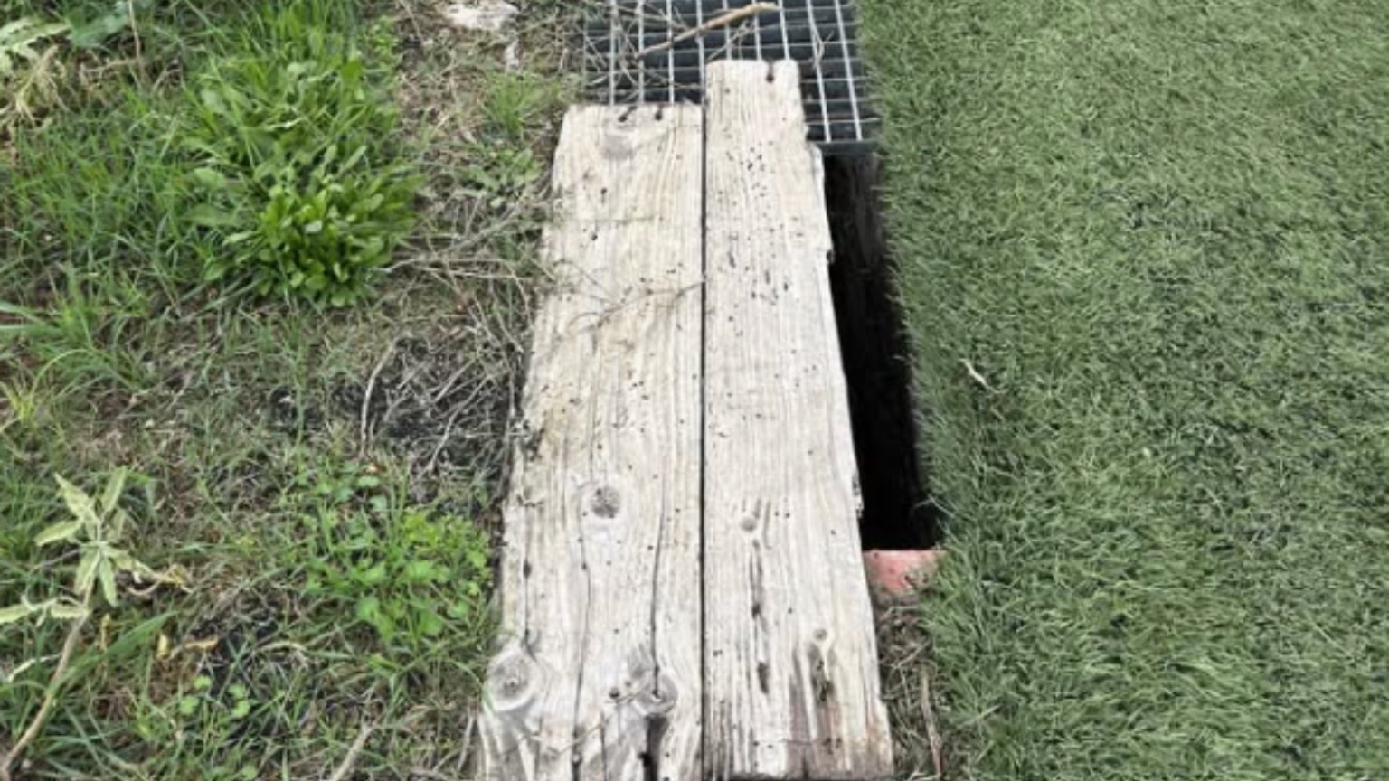 Σοβαρή καταγγελία της Αγίας Παρασκευής για ακατάλληλο αγωνιστικό χώρο στο ΕΑΚ Βόλου (pics, video ...