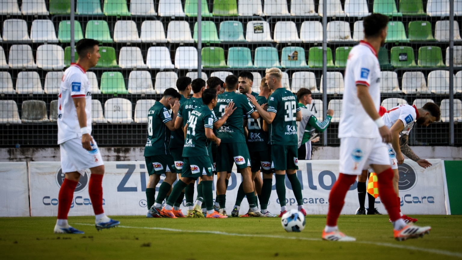 Λεβαδειακός - Πανσερραϊκός 5-2: «Άστραψαν και βρόντηξαν» ξανά οι Βοιωτοί με... πεντάρα - Monobala